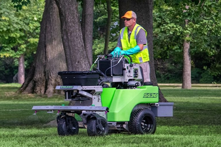 SG36 Zero-Turn Sprayer - Spreader | Steel Green Manufacturing