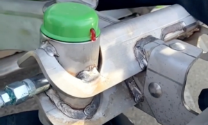 Greasing a Steel Green Machine | Steel Green Manufacturing